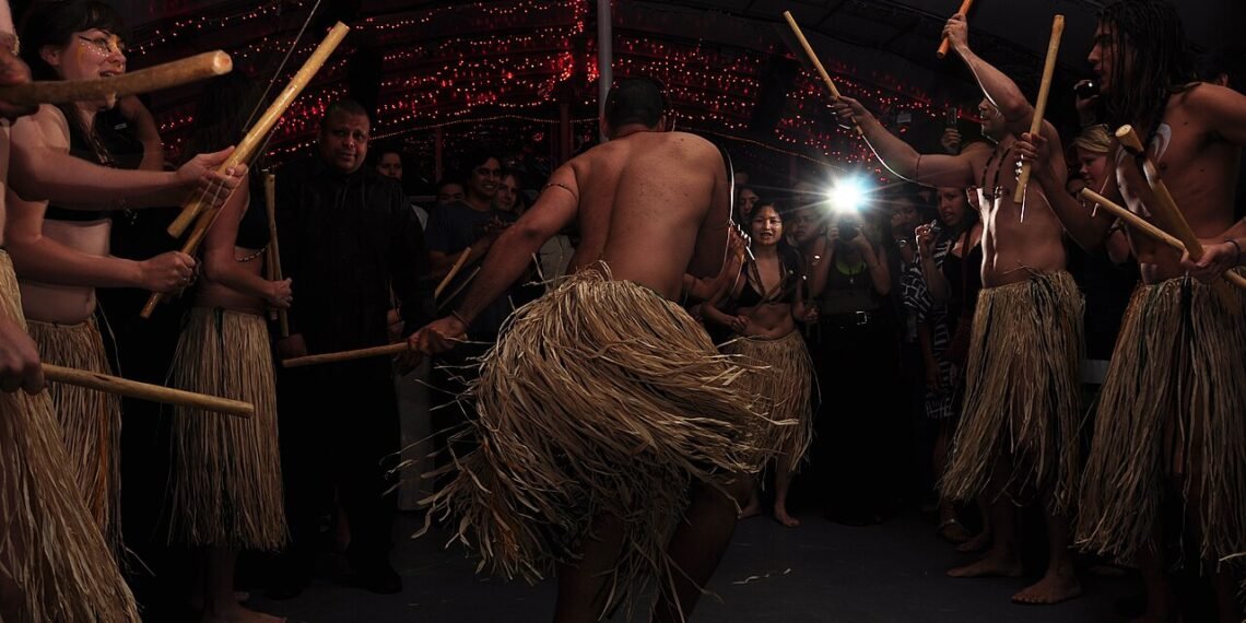 Maculelê: Uma dança afro-brasileira dinâmica - Correio Braziliense - Aqui