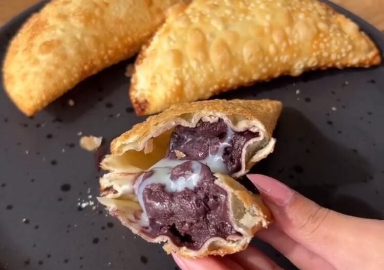 Aprenda a fazer a iguaria do momento: o pastel de açaí - Correio ...