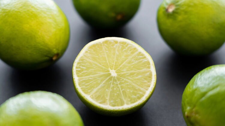 Saiba como diferenciar limão-galego, limão-taiti e lima