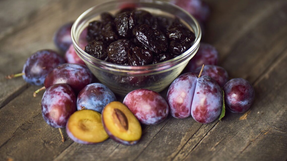 Ameixa é uma fruta que não pode faltar na sua alimentação