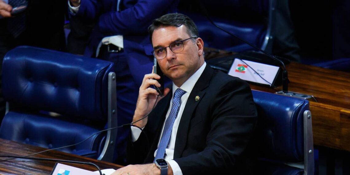 Pesquisa AtlasIntel: Lula e Flávio Bolsonaro em empate técnico ...