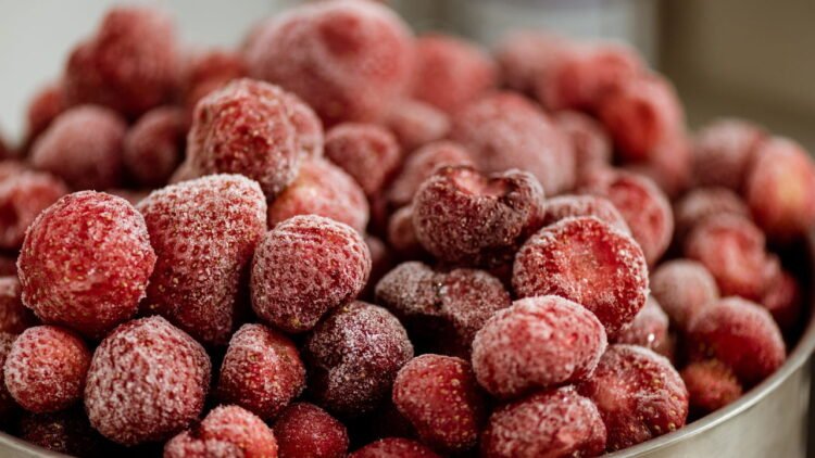Como congelar frutas corretamente para preservar sabor e nutrientes