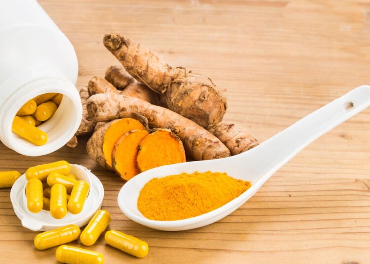 O que acontece no corpo ao consumir cúrcuma todos os dias? - Correio ...