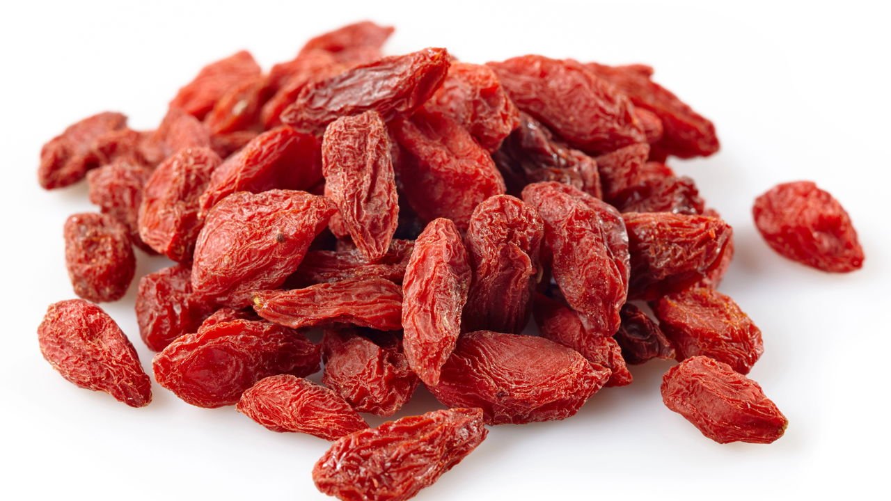 Aprenda a plantar 5 frutas que garantem colheita rápida