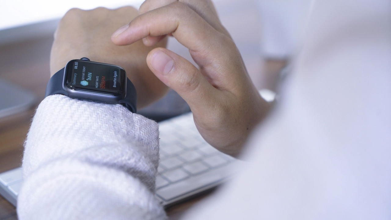 O que o novo WatchOS 26 faz no seu pulso vai te surpreender