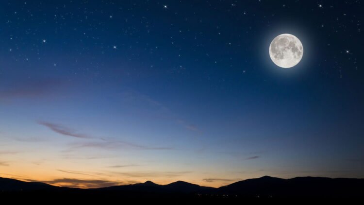 Quando é a lua cheia de outubro? É uma superlua?