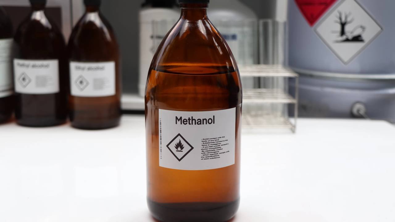 O efeito devastador do metanol e como ele pode causar falência nos ...