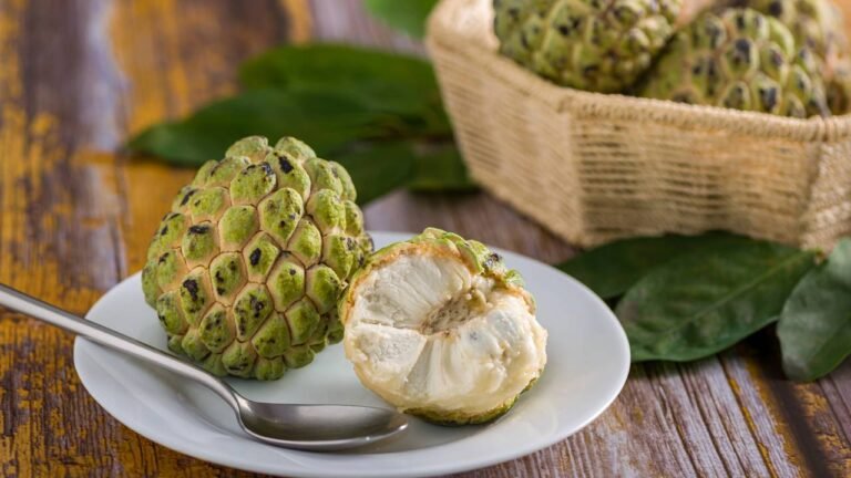 Essa fruta doce e cremosa é cheia de energia e pode ser cultivada ...