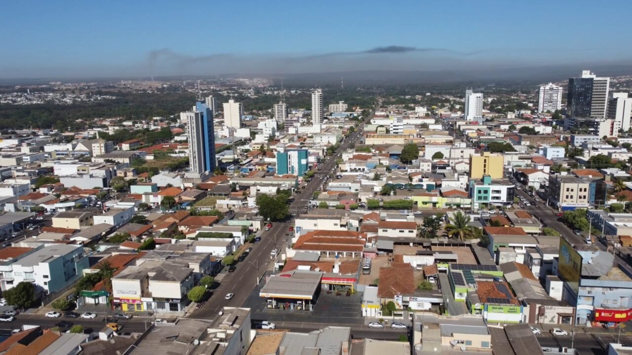 A cidade onde a indústria cresce sem apagar o verde que atrai olhares ...