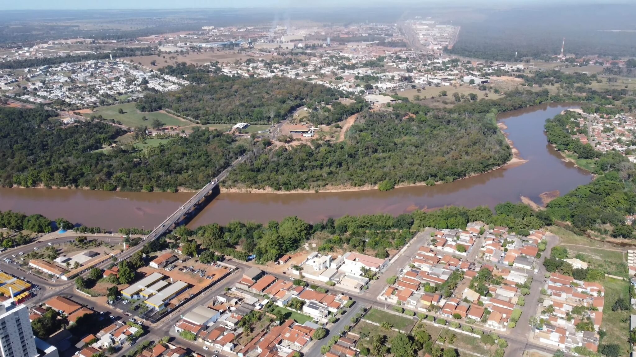 A cidade onde a indústria cresce sem apagar o verde que atrai olhares ...